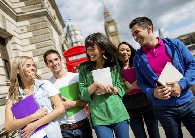 Aplica la facultate in UK. Afla detalii si iti cresc sansele de succes